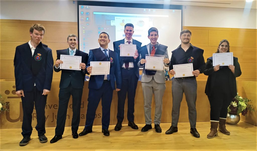 Los alumnos de la primera promoción de Asistente Jurídico celebran su ...